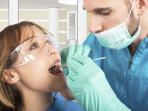 Teeth Extraction Lyneham | tooth Removal | Dental Embassy